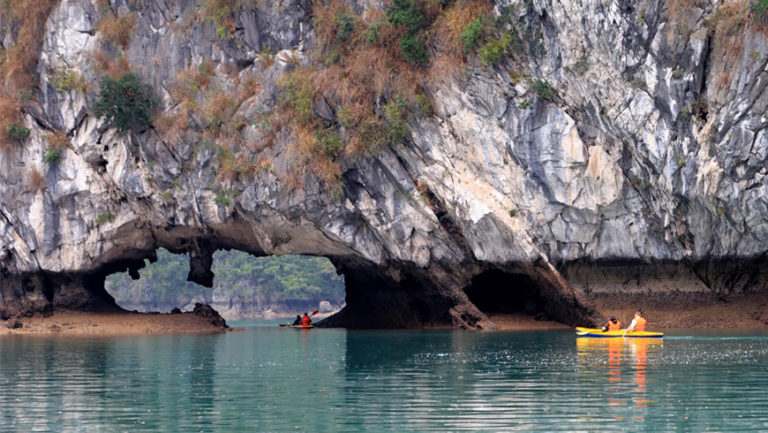 Dark and Light Caves Vietnam in Lan Ha Bay for Wonderful Kayaking and ...